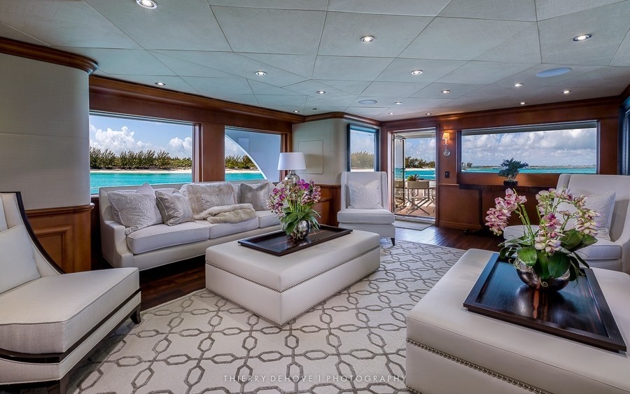 Yacht M3, Intermarine | CHARTERWORLD Luxury Superyacht Charters